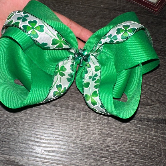 Accessories | St Pattys 8 Inch Bow | Poshmark